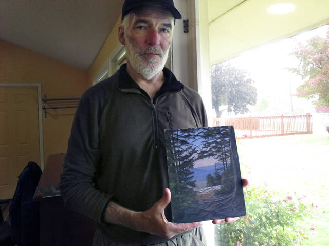Artist hikes length of Vermont, painting along the way | Weekender